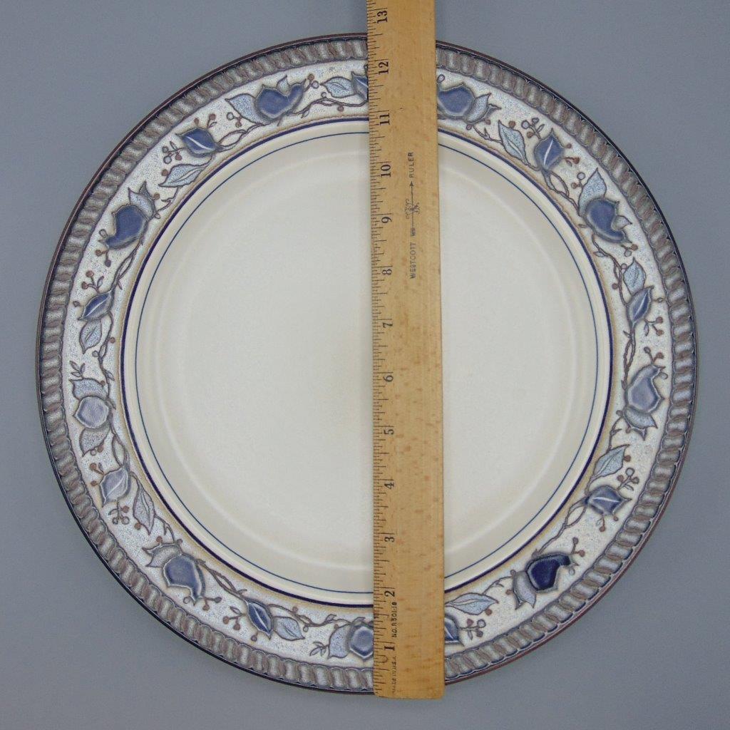 Mikasa Intaglio Arabella 12 3/4" Round Chop Plate CAC01 Malaysia