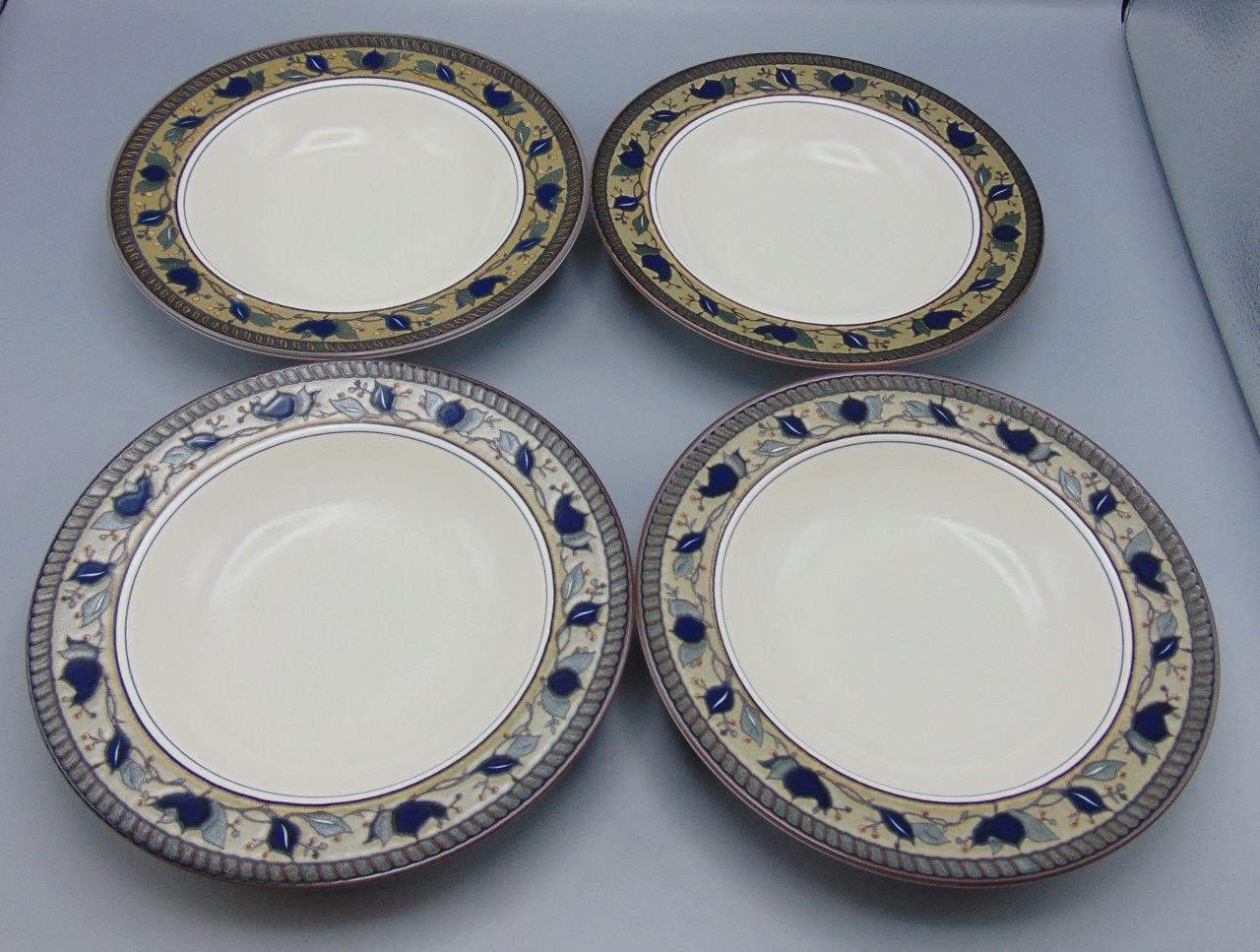 Mikasa Intaglio Arabella Lot of Four 9 3/8" Large Rim Soup Bowls CAC01