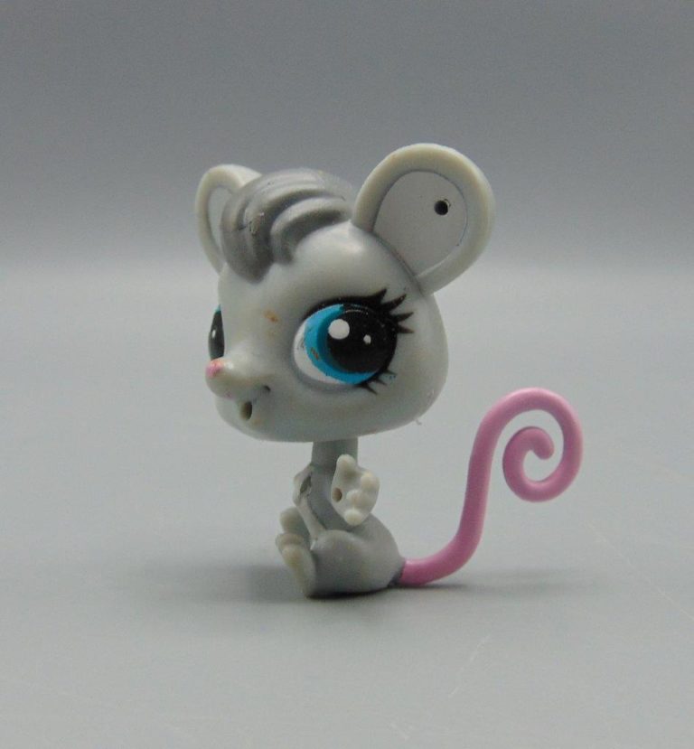 Littlest Pet Shop #3696 Grey Mouse Lefty Silverstein Blue Eyes LPS