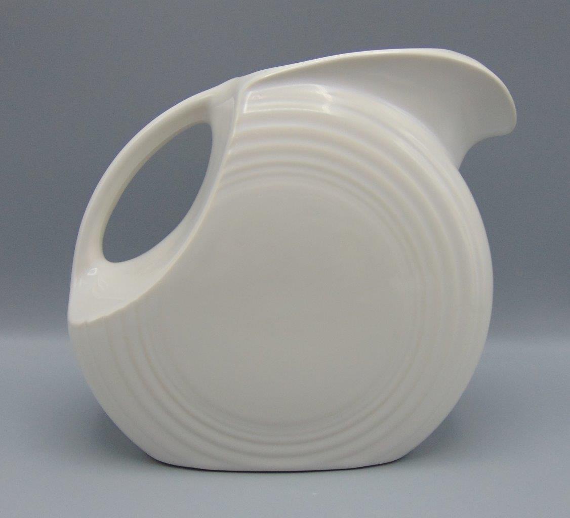Fiesta Fiestaware White Disc Ice Lip Water Pitcher p86