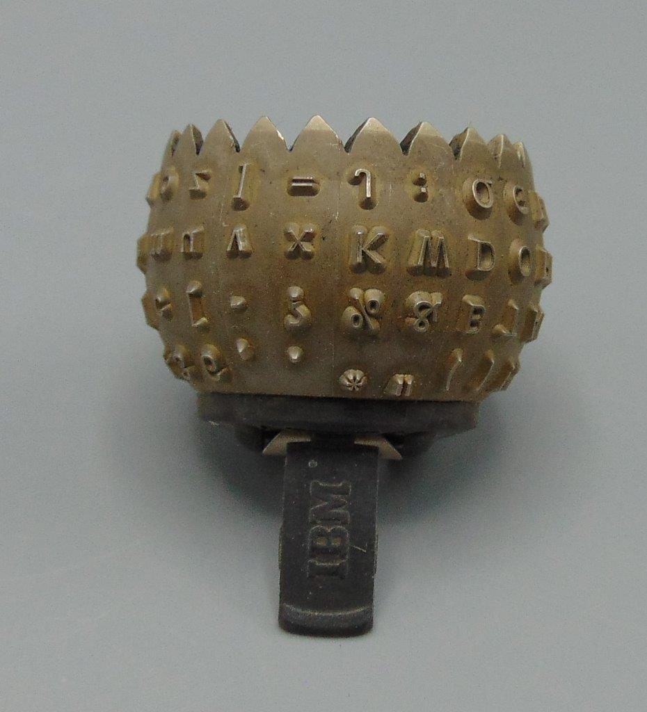 IBM Selectric Typeball Element UN-10-M Univers 10 Y Medium