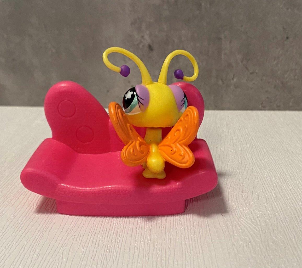 Littlest Pet Shop #497 Butterfly LPS Flower Eyes