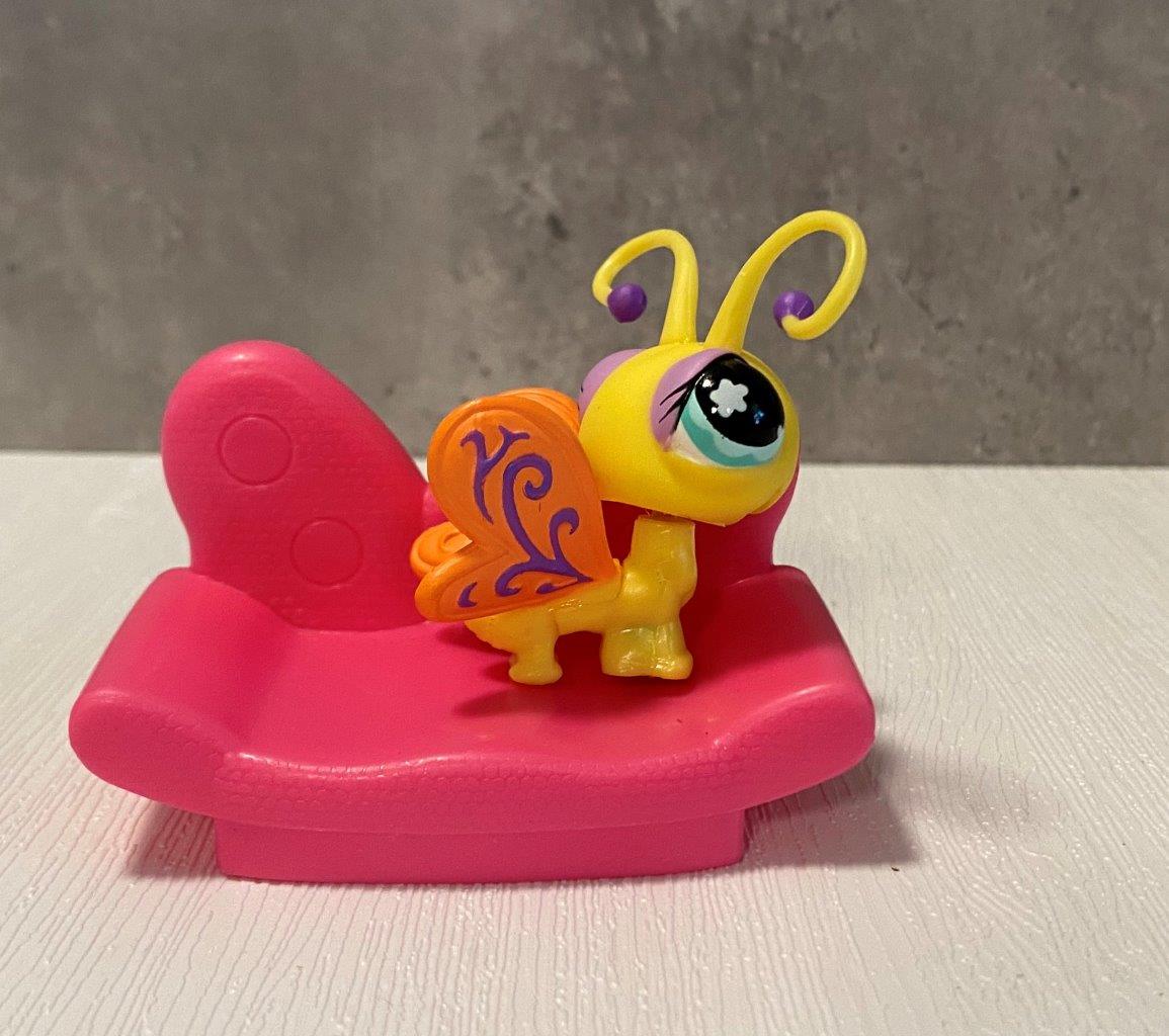 Littlest Pet Shop #497 Butterfly LPS Flower Eyes